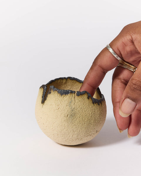 Marian Fox — Small Pinch Pot, White and Bronze | SHOP@Craft