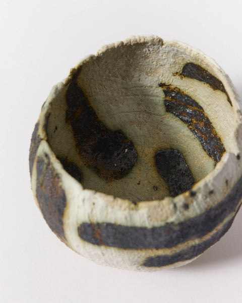 Marian Fox — Large Pinch Pot, Black and White | SHOP@Craft